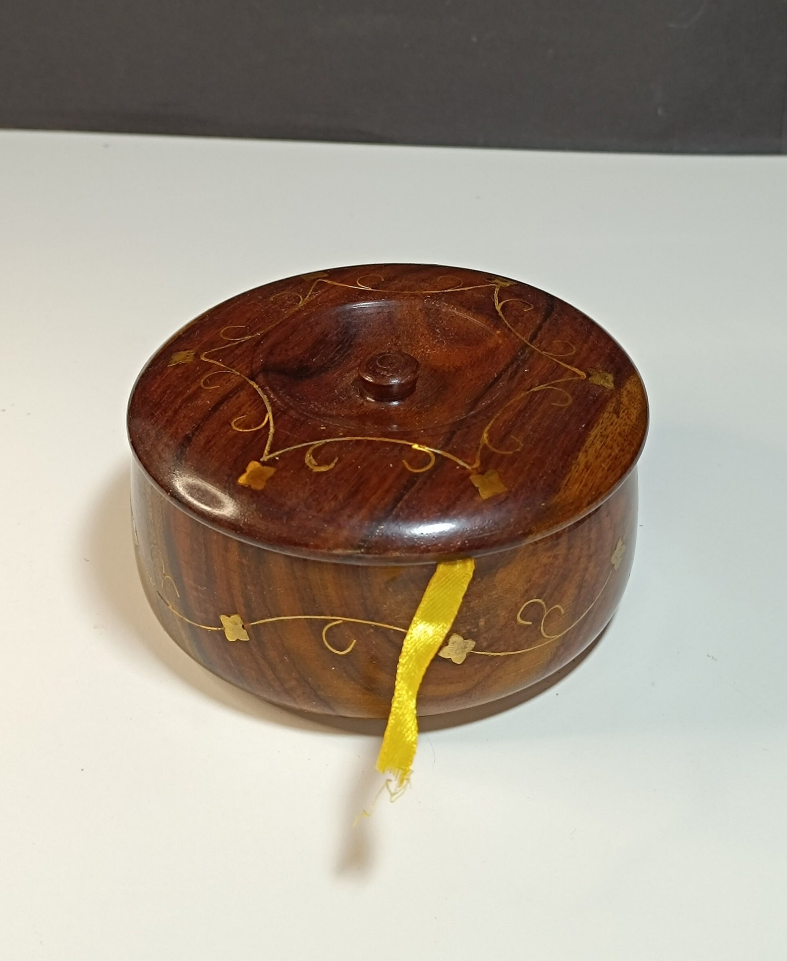 Indian Wooden Box Natural Color Etched Vine Round Wooden Box With Set ...