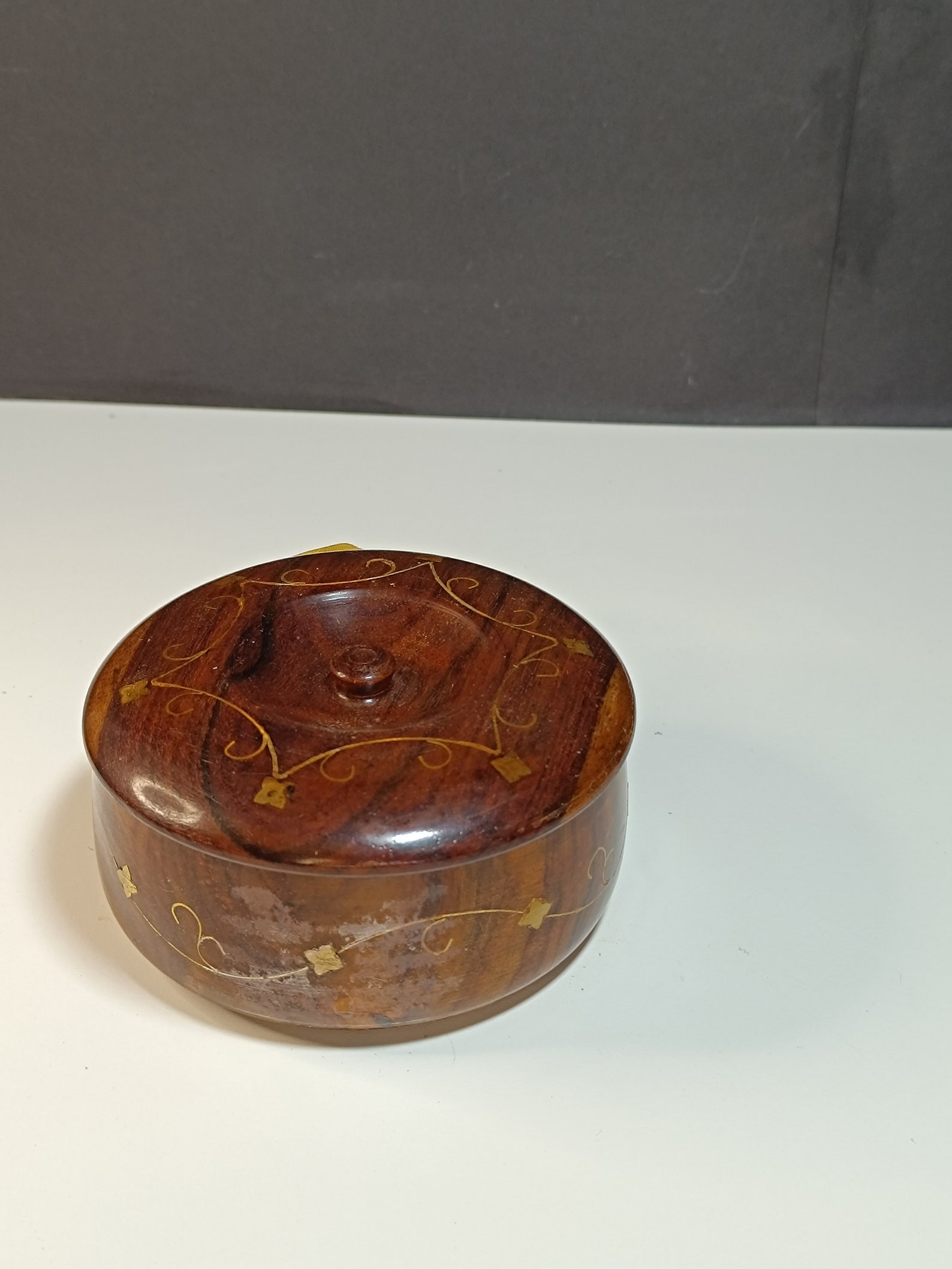 Indian Wooden Box Natural Color Etched Vine Round Wooden Box With Set ...