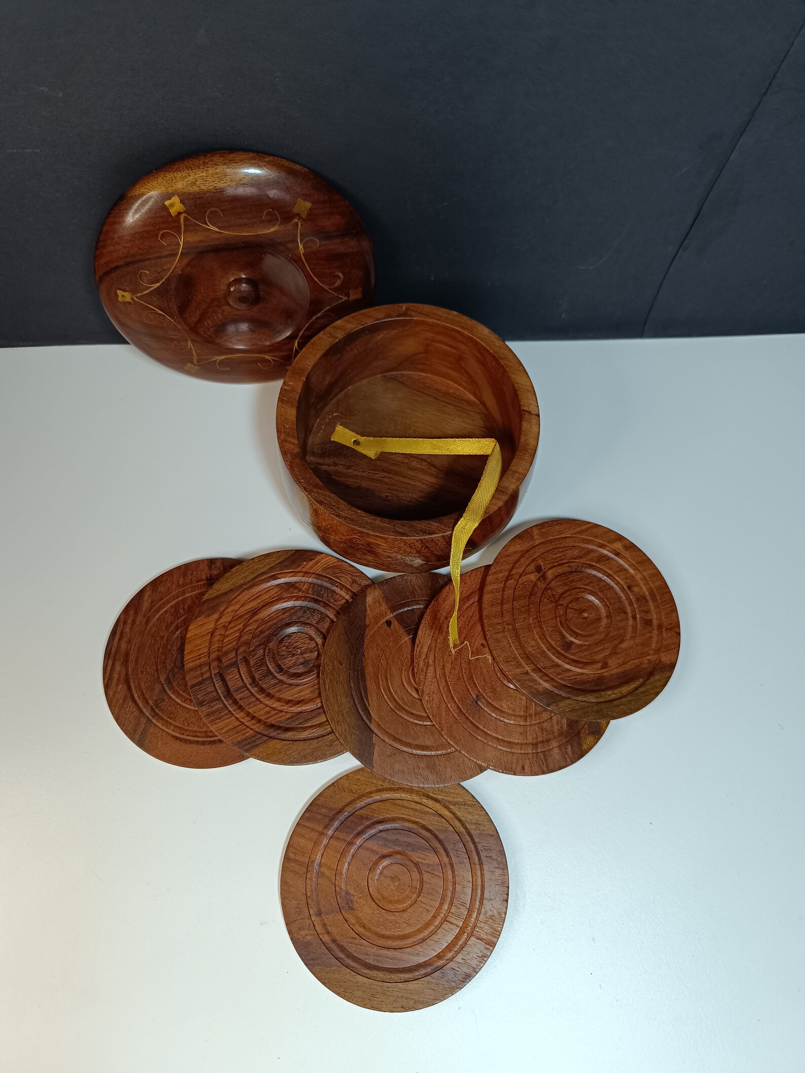 Indian Wooden Box Natural Color Etched Vine Round Wooden Box With Set ...