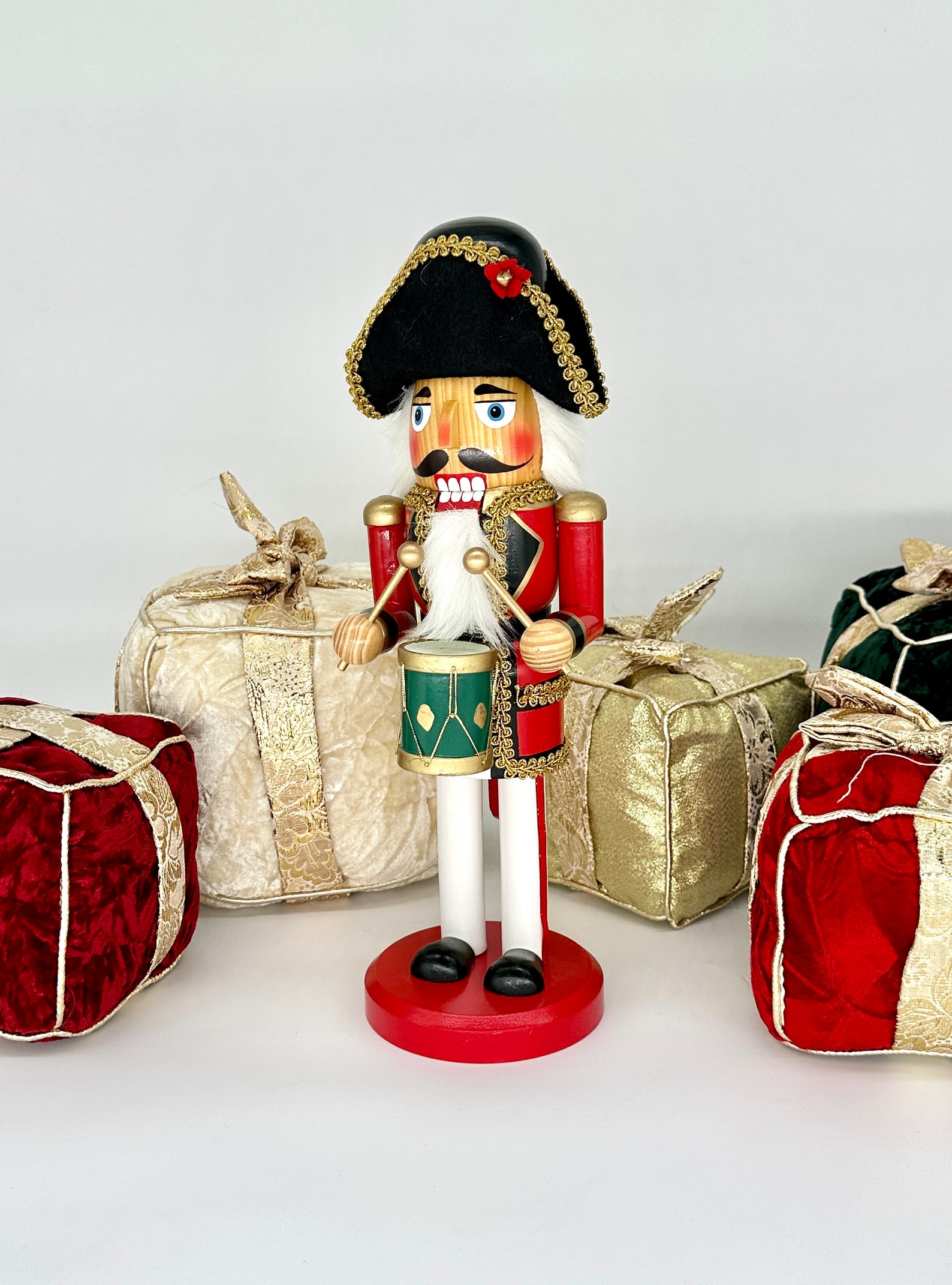 Nutcracker LARGE Red Jacket With Green Drum 15 Inch Wooden Chrismas ...