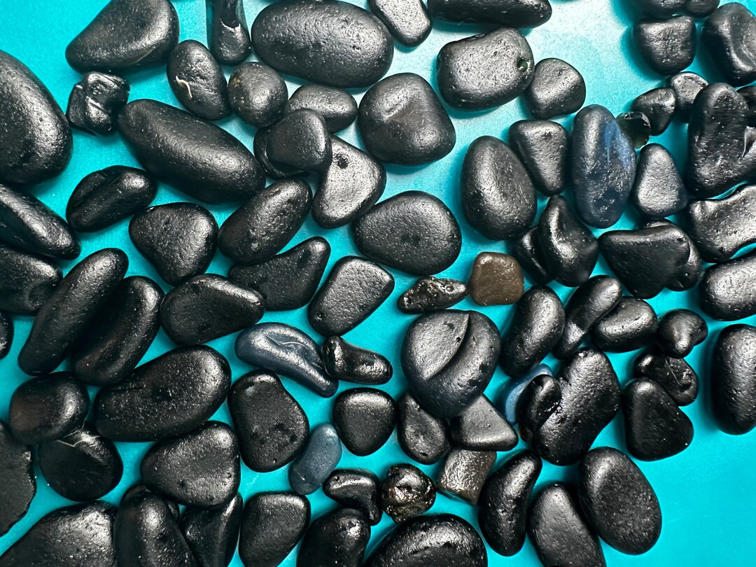 2 X Pieces Pirate black Sea Glass Varies Sizes 15mm-30mm Long From Kent ...