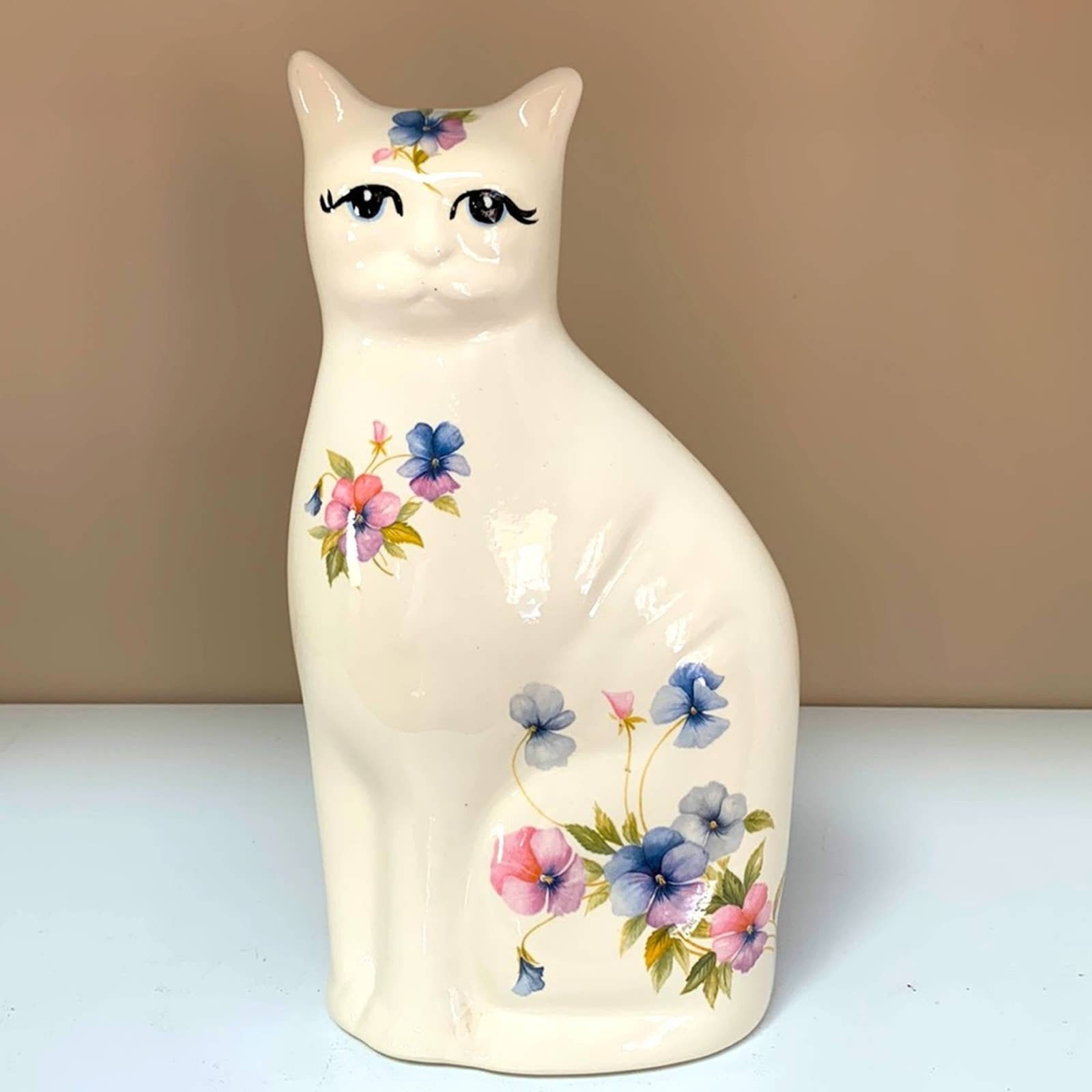 Beautiful Vintage Hand Painted Cat Figurine - Etsy