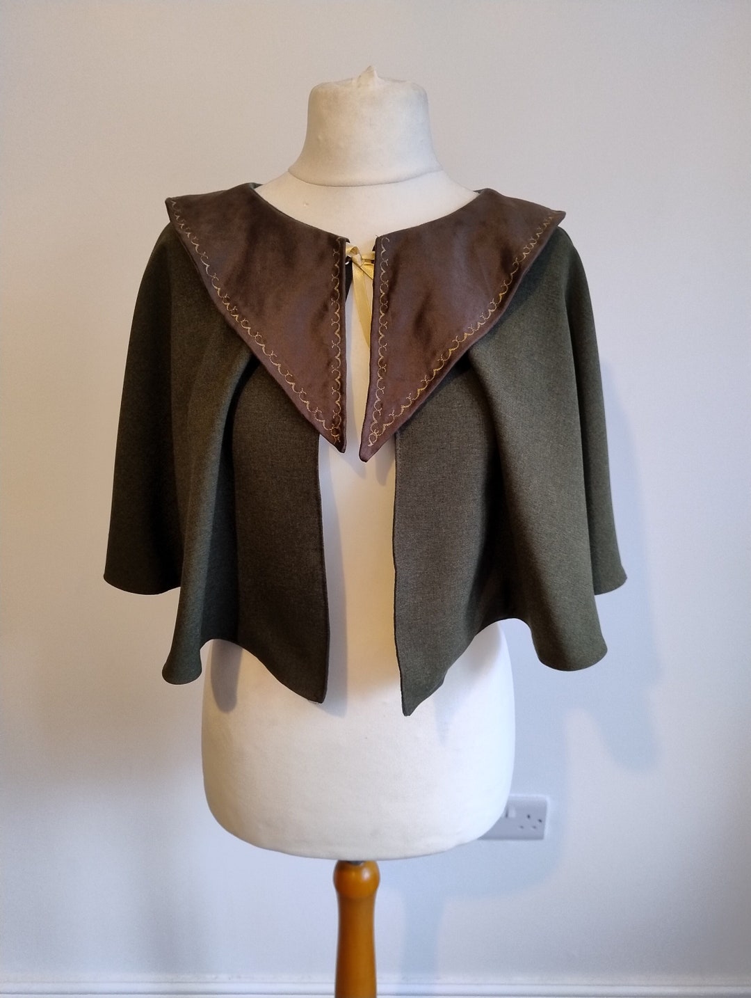 Druid Capelet - Etsy