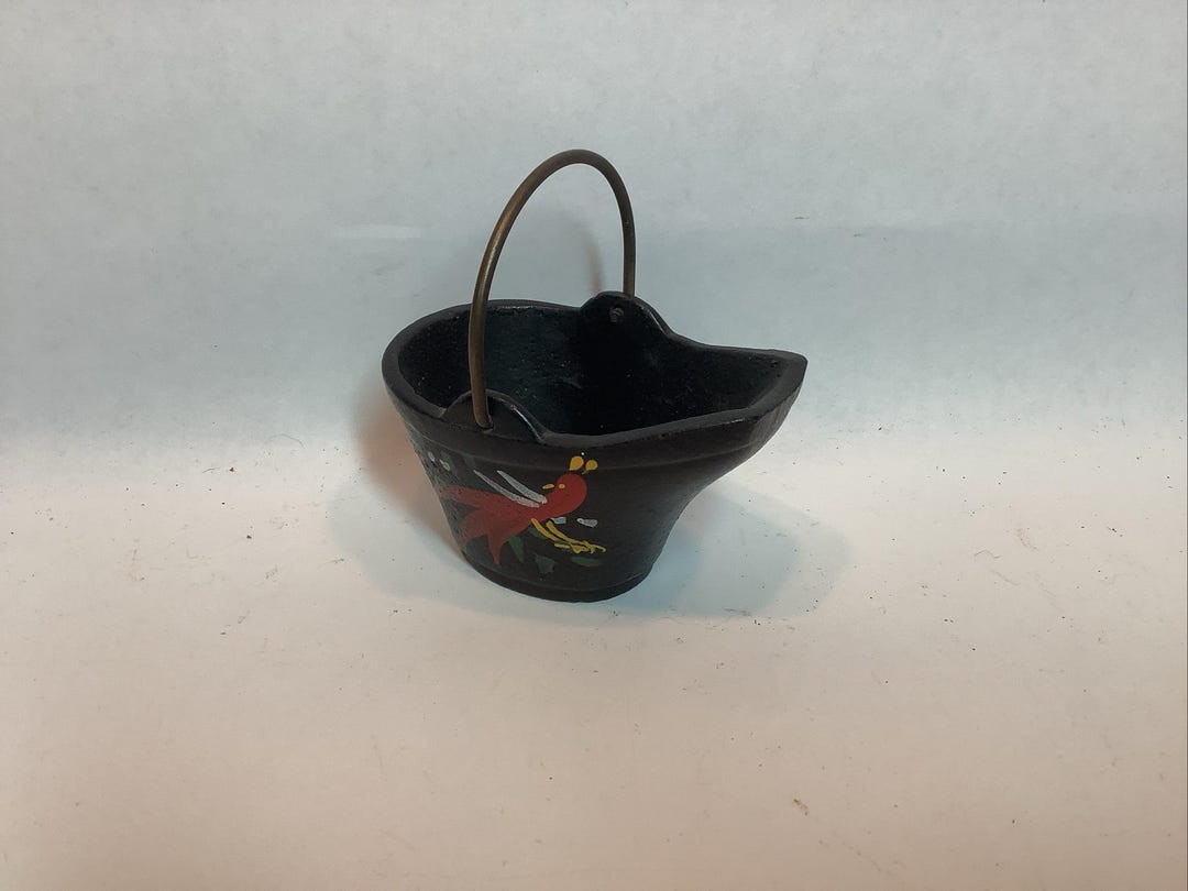 Vintage Cast Iron Miniature Coal Ash Scuttle Bucket Pail Dollhouse Toy ...