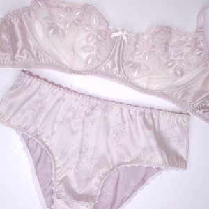 Lacey Bra for Men AAA Bra. Feminization Clothing Lingerie. - Etsy