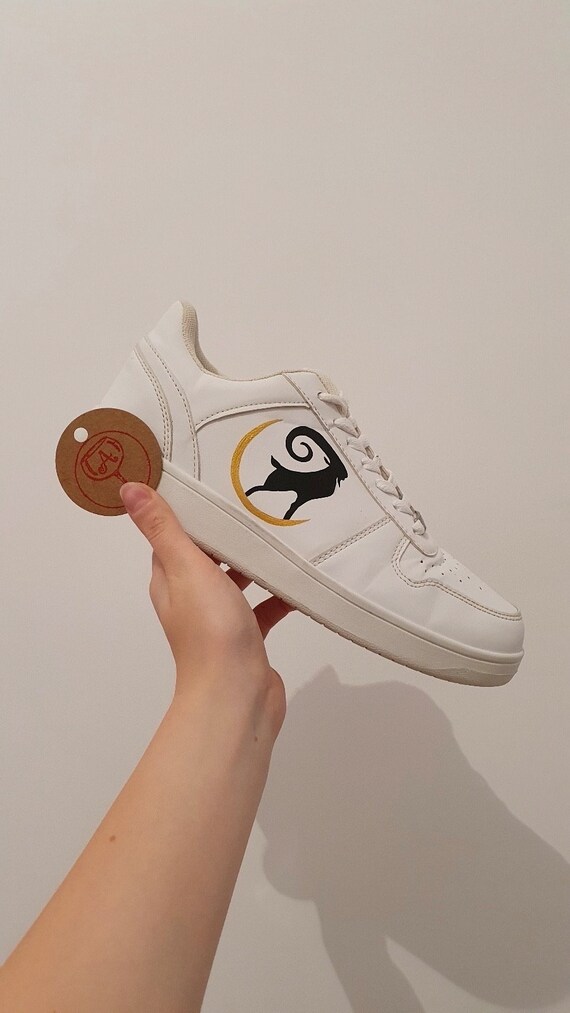 Zodiac signs as shoes 60 photos - Astrologytoyou.com