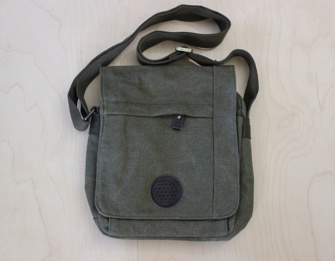 Canvas Messenger Bag / Trendy Tablet Bag / Durable / Functional ...