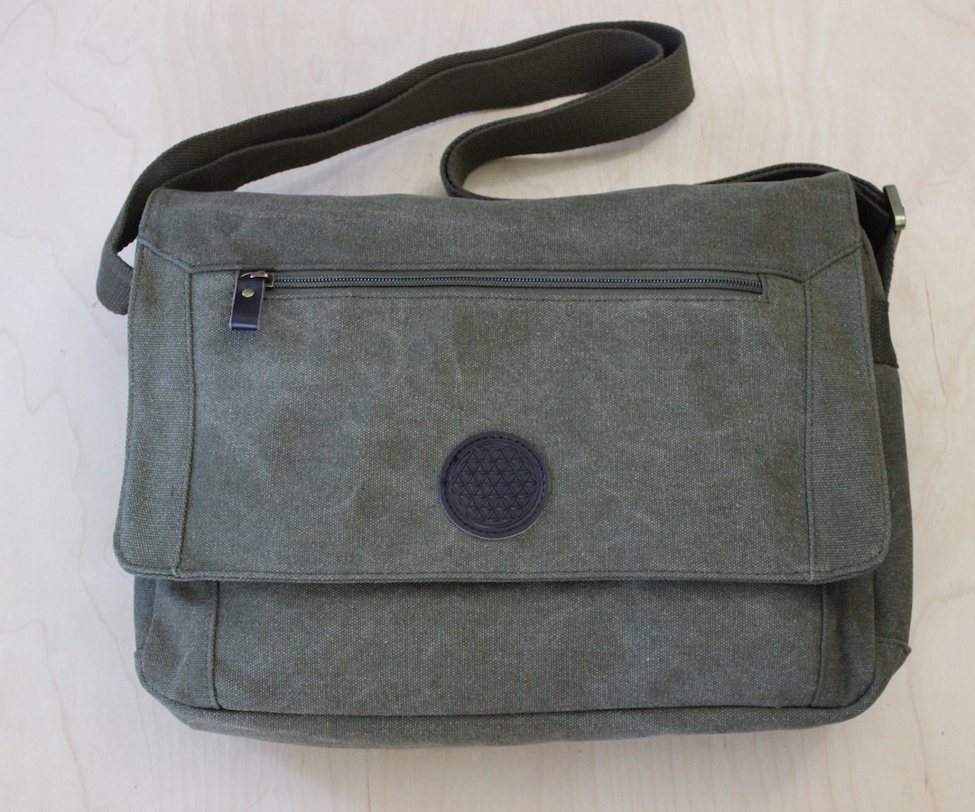 Canvas Messenger Bag / Trendy Laptop Bag / Durable / Functional ...