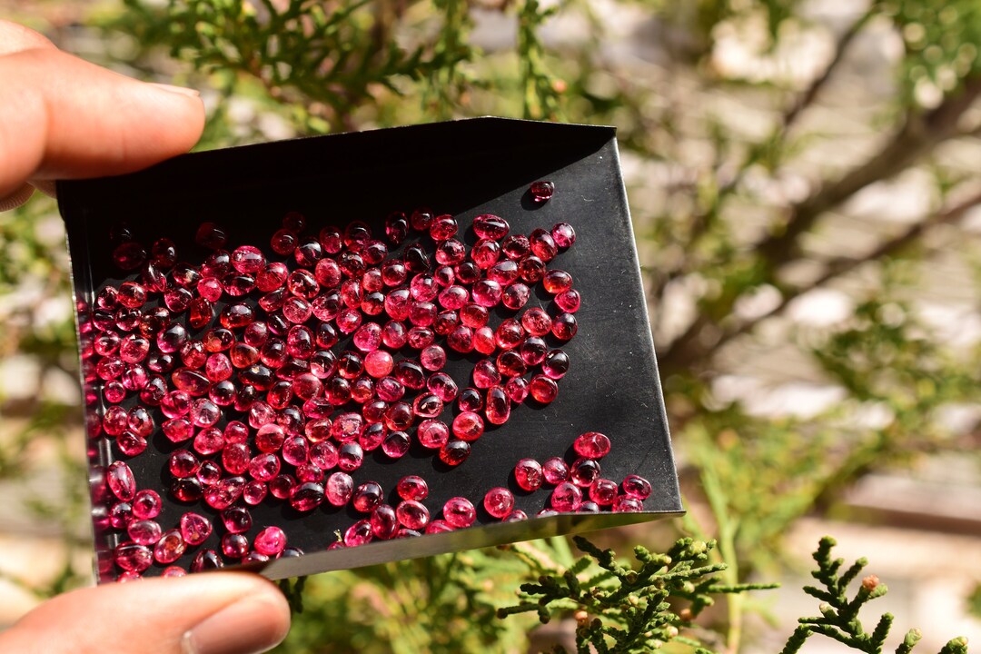 10 Pieces Burmese Red Spinel Smooth Tumble Stone 3 to 6 MM Natural ...