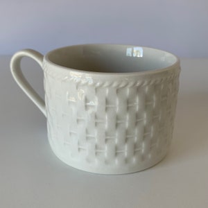 3 ELEGANT WHITE CUPS, Oneida Westerly Basket Coffee Teacups, White ...