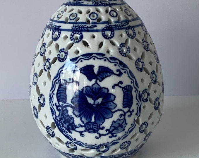 BOMBAY COMPANY EGG, Cobalt Blue White 4 Porcelain Incense Potpourri Egg ...