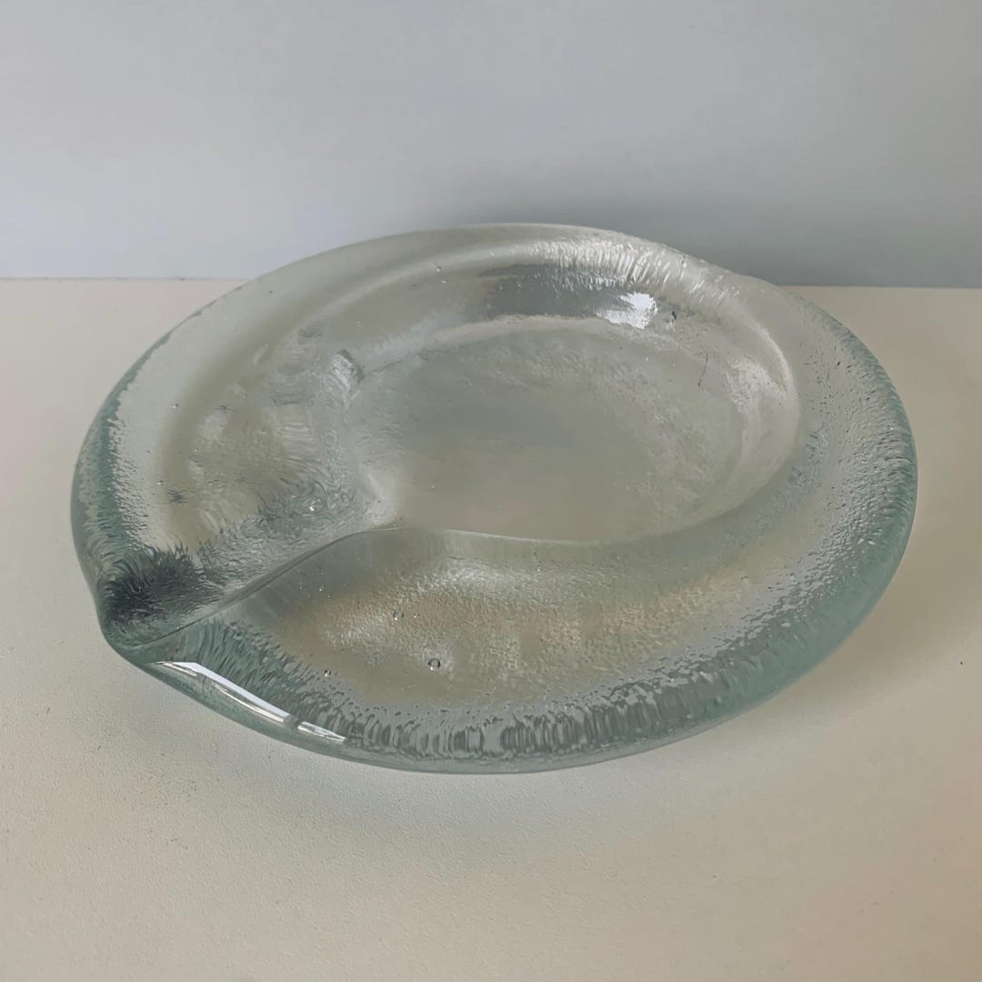 HEAVY GLASS ASHTRAY, Freeform Clear Press Glass Round Ashtray, 6-1/2 ...
