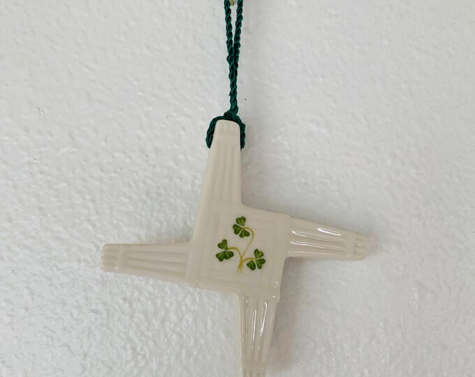 IRISH CROSS ORNAMENT, Donegal by Belleek Irish Shamrock Ornament, Green ...