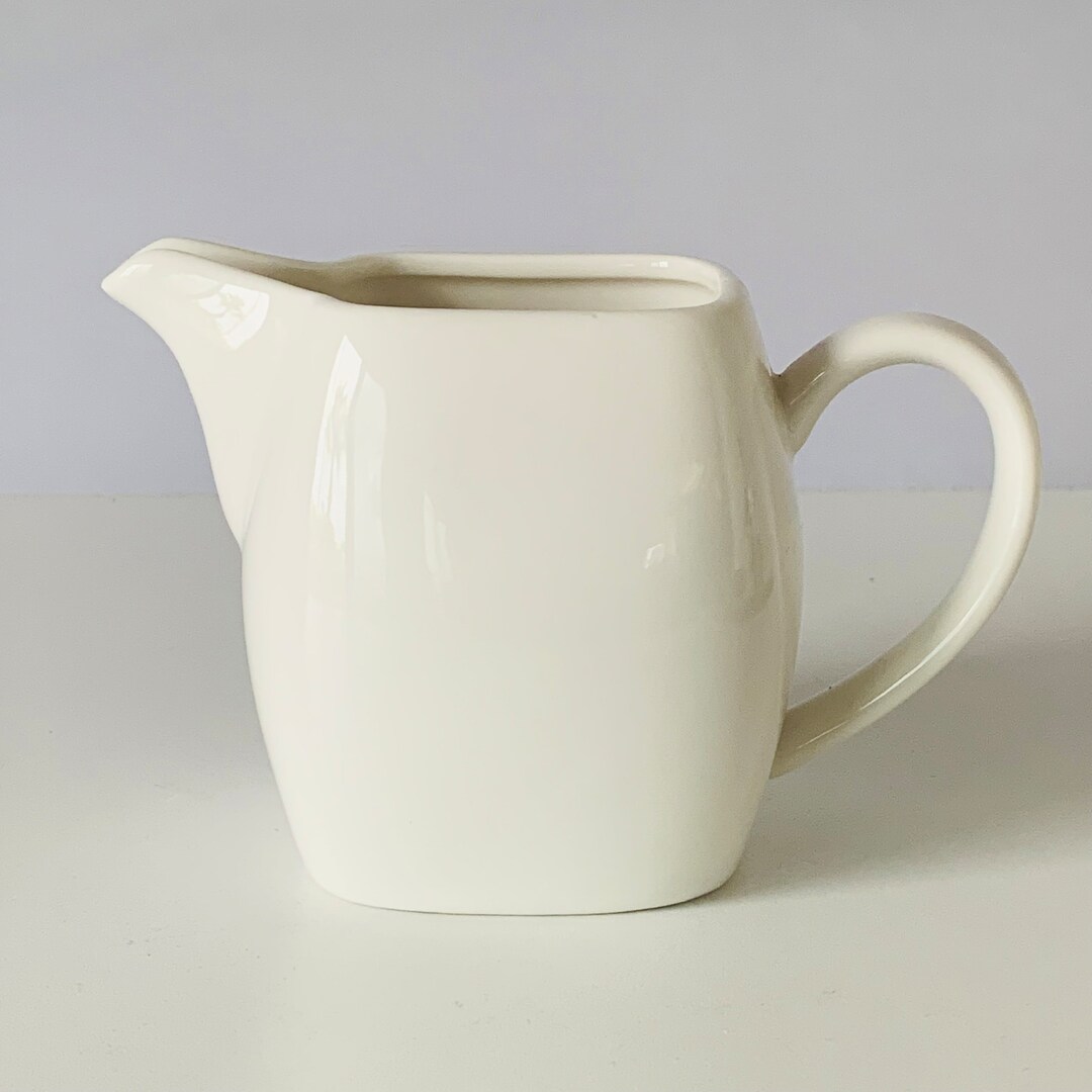CLASSIC WHITE CREAMER, Arthur Wood Moderno Farmhouse Retro Creamer ...