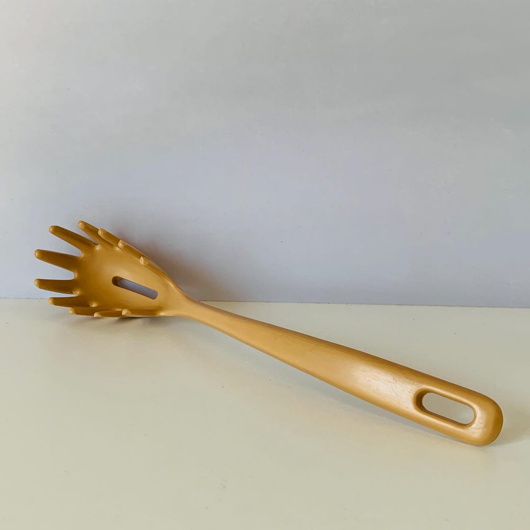 EKCO SPAGHETTI SERVER, Vintage Ecko Thick Solid Plastic Spaghetti Spoon ...