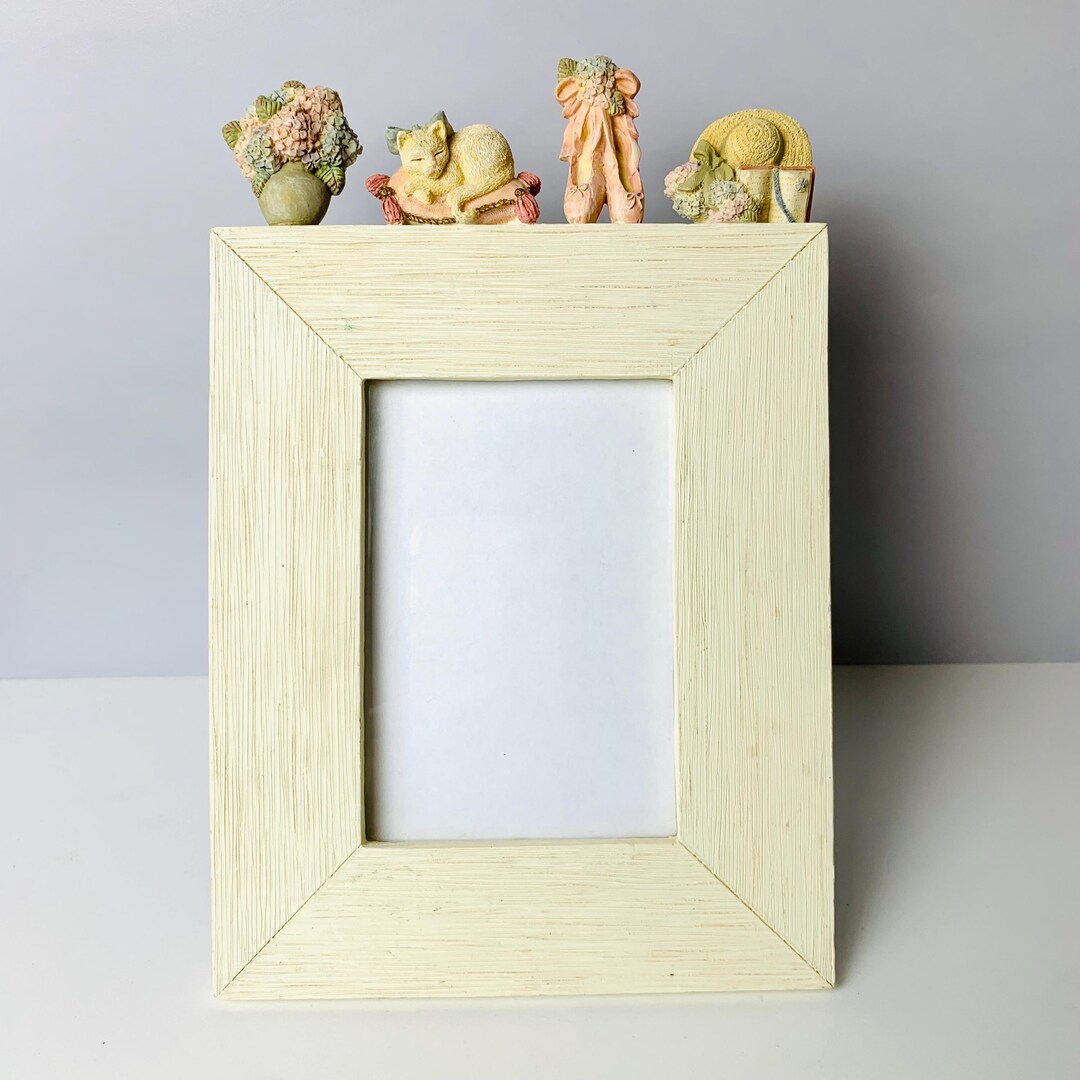 3D GIRLS DREAM FRAME, for 3-1/2"x5” Picture, Vintage Figi Graphics ...