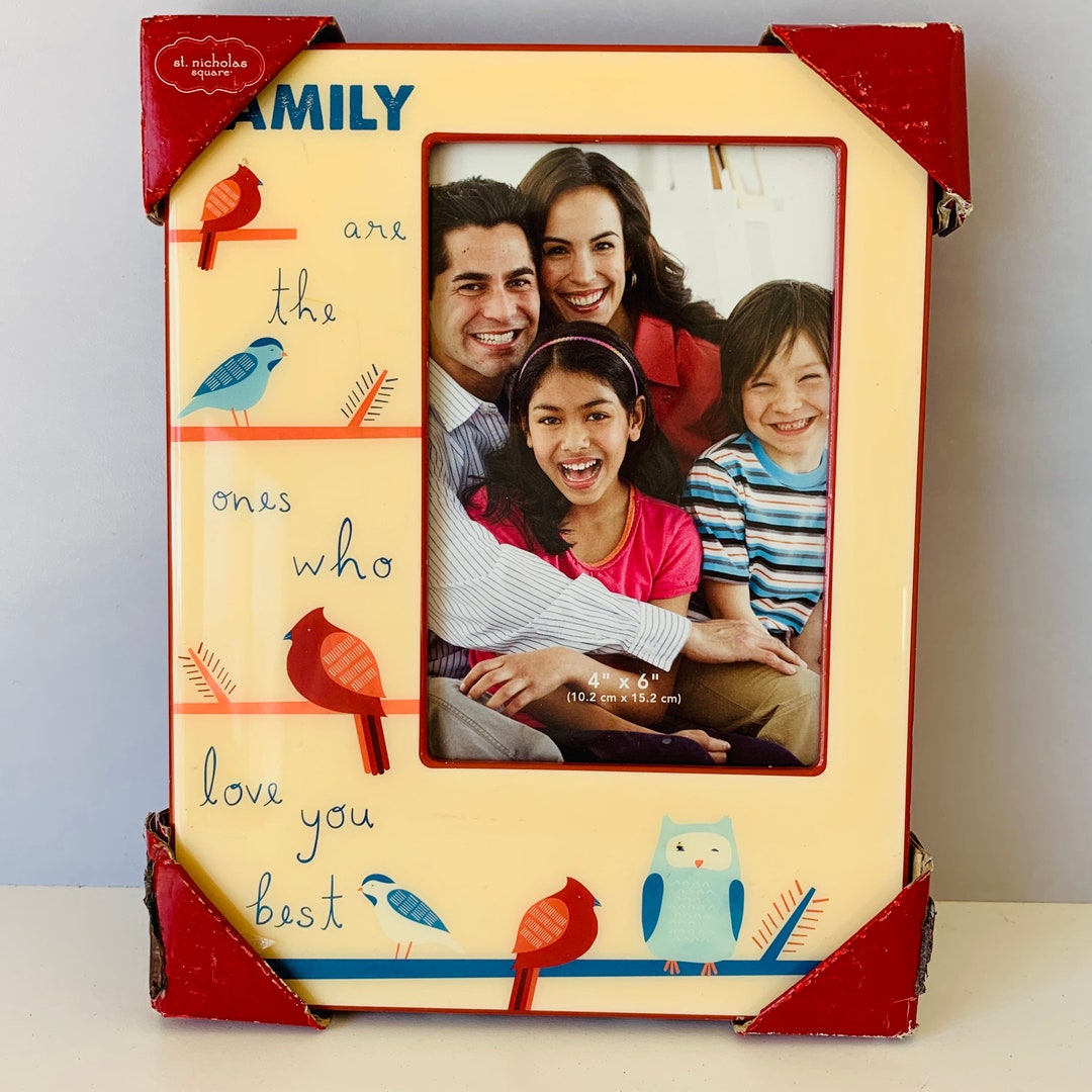 FAMILY LOVE PHOTO Frame, New in Package, "family Are the Ones Who Love ...