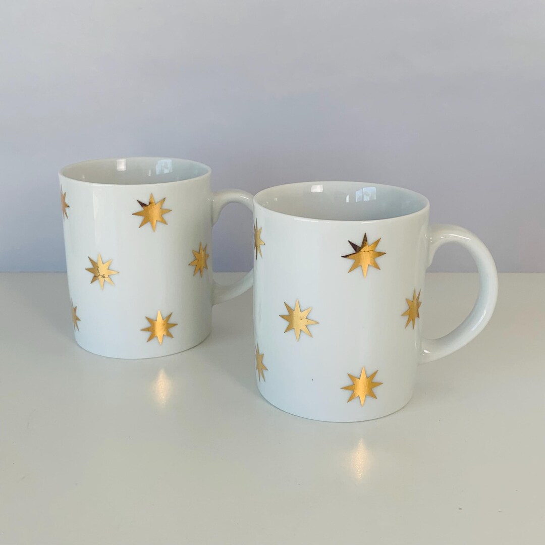2 PIER 1 GOLD STARS Mugs, Bright Whtie Pier1 Mugs With Gold Stars ...