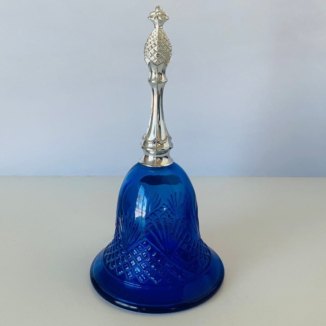 VINTAGE AVON BELL Shaped Blue Glass Moonwind Cologne Decanter, Empty ...