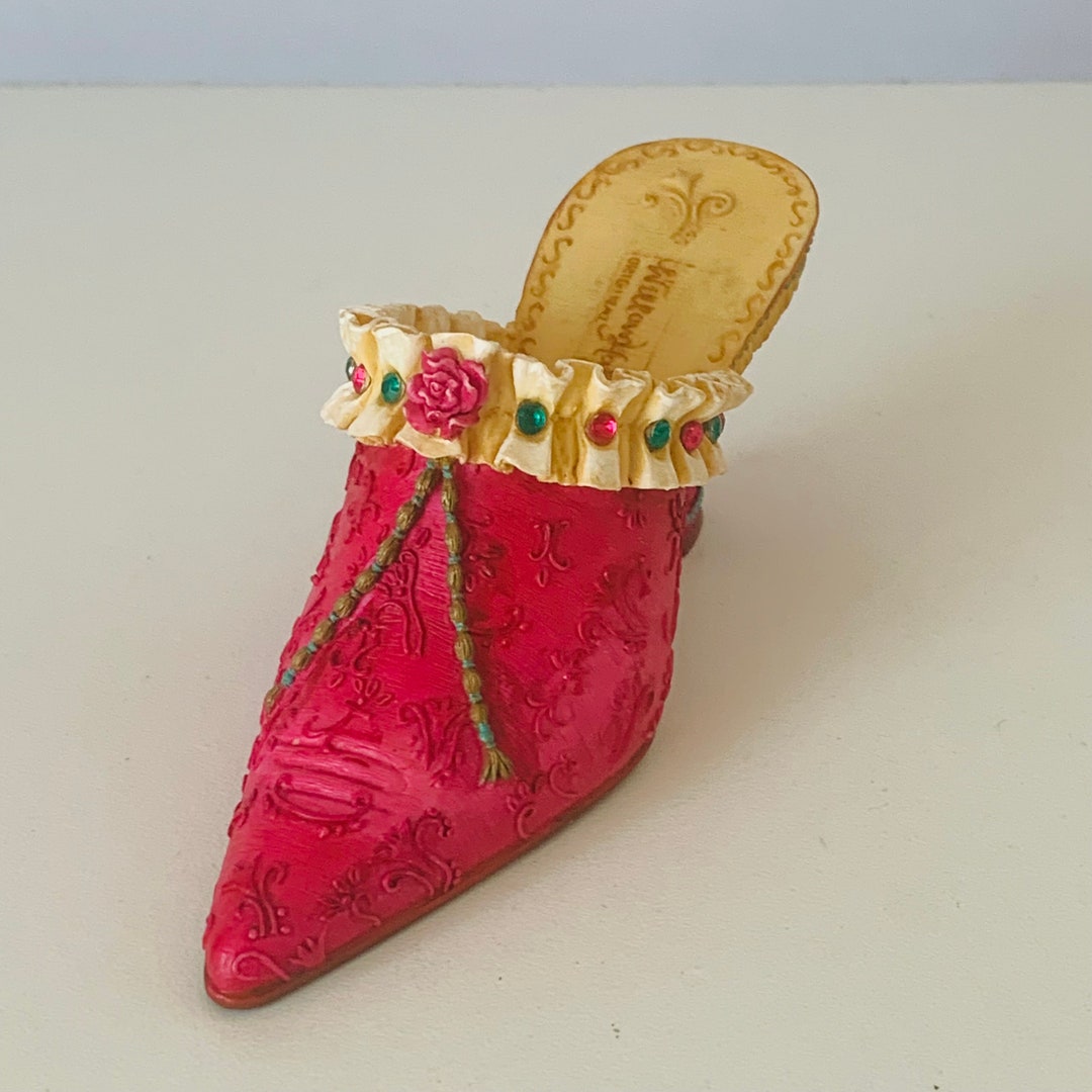 WILLOW HALL SHOE, Willow Hall Pretty Maiden Circa 1810 Miniature ...