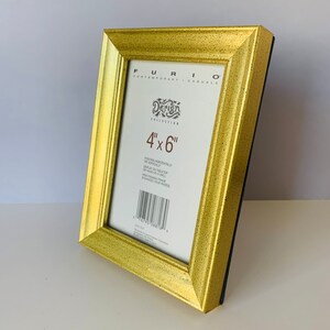 GOLD FINISH FRAME, Furio Contemporary Casuals Photo Frame for 4 X 6 ...