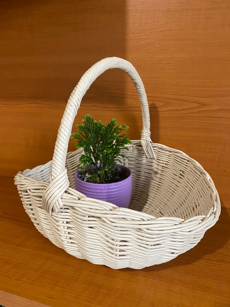 Rustic Wicker Easter Basket Oval Woven Storage Basket With Handle ...