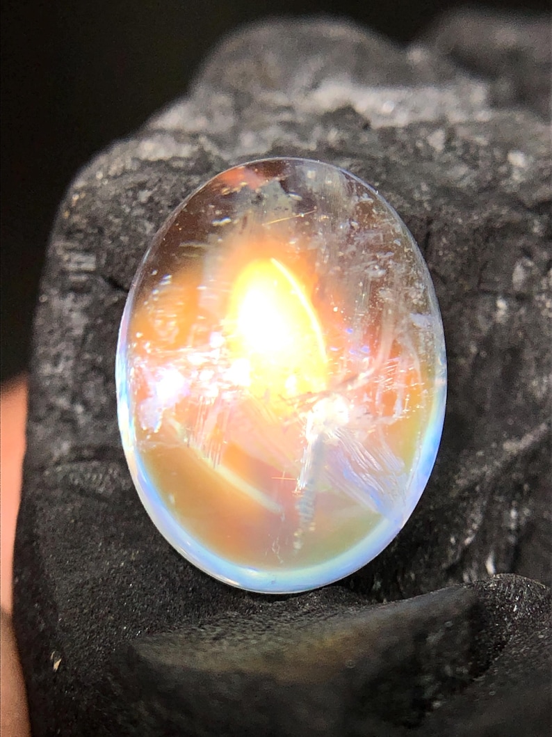 6.85 Carats Huge Size Madagascar Moonstone | Oval Shape Natural White ...