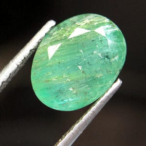 Natural Green Color With White Sunstone Schiller Emerald, Emerald Oval ...