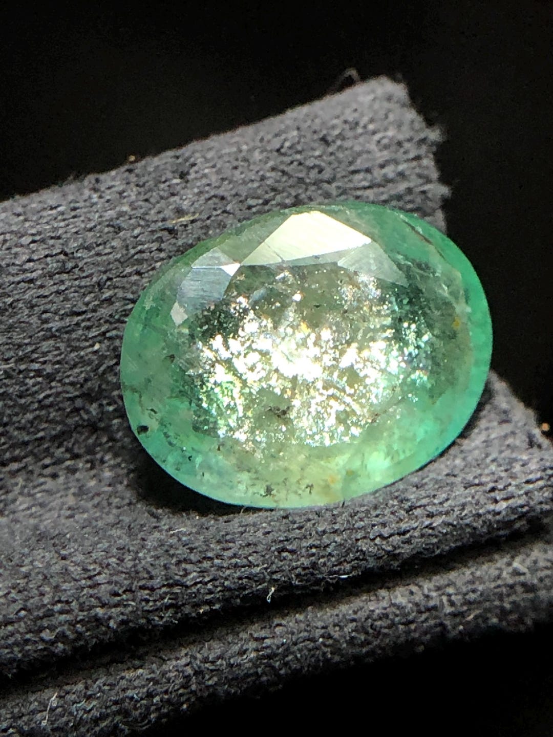 Natural Emerald Oval Sunstone Schiller | 0.90ct. Rare Blue & Silver ...