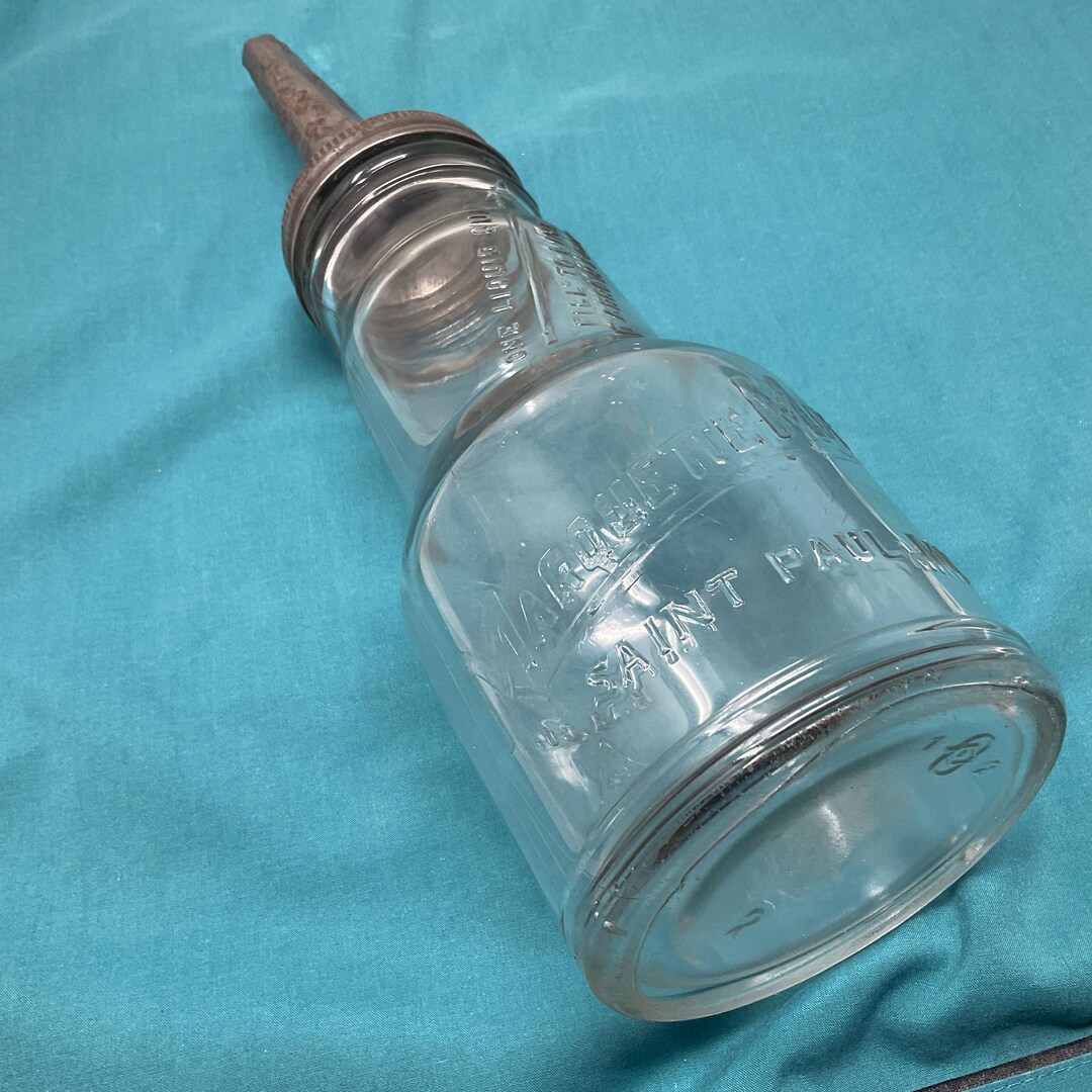 Vintage Motor Oil Bottle Marquette Mfg. Co. With Spout - Etsy