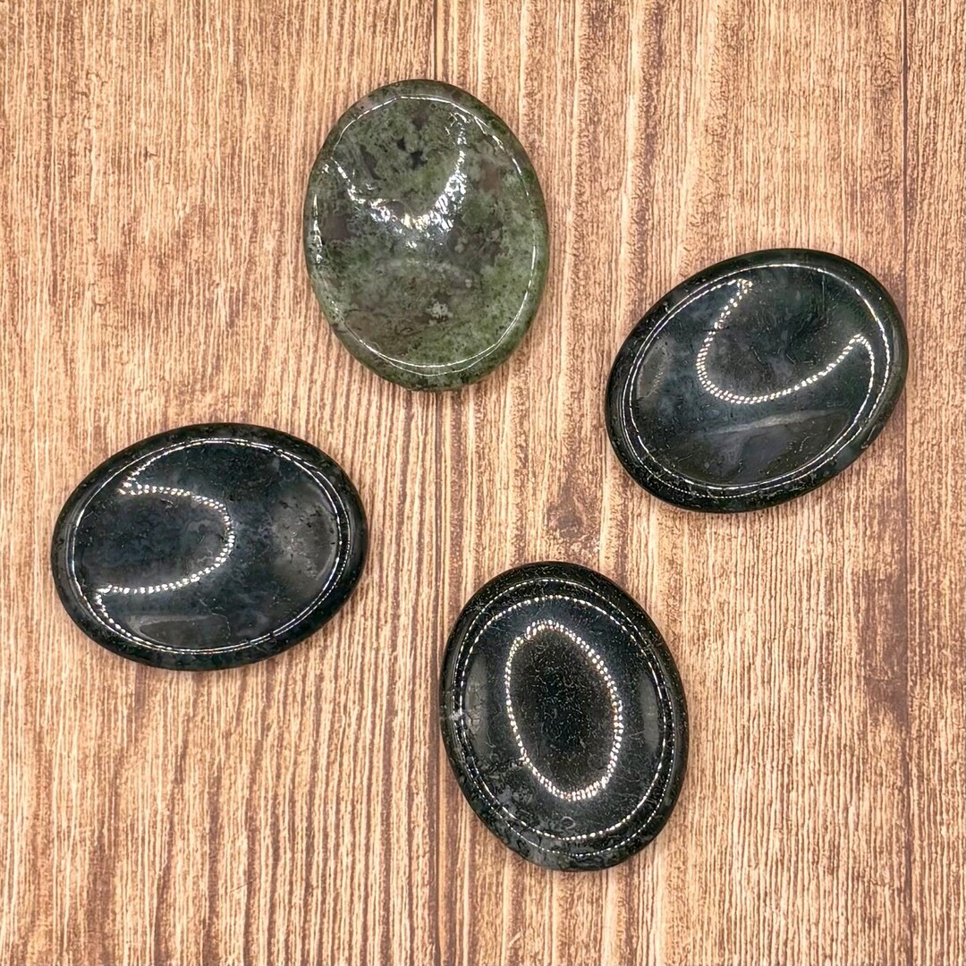 Moss Agate Worry Stone | Personal Growth | Divine Feminine Crystals ...
