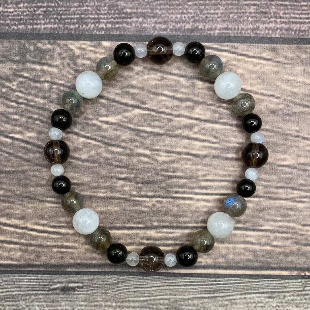 PMS & Menstrual Support Bracelet | Period | Cramp Relief | Menstruation ...