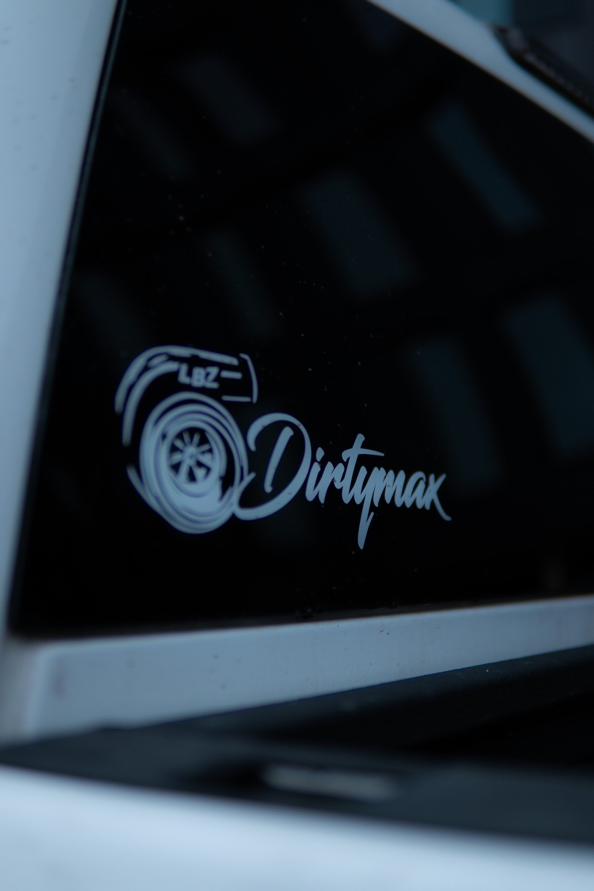 Dirtymax Emblem