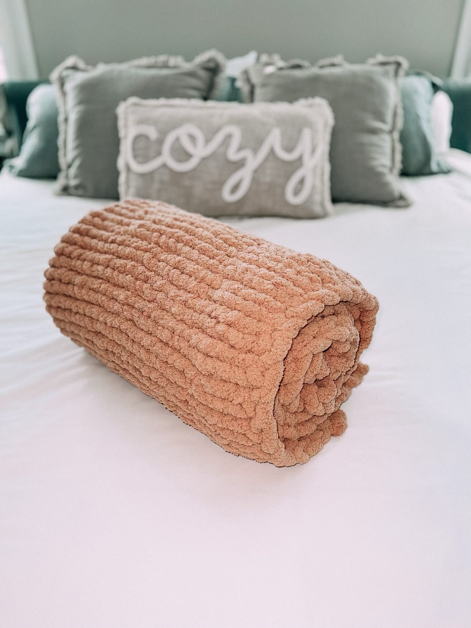 PEACHY COZY THROW - Etsy
