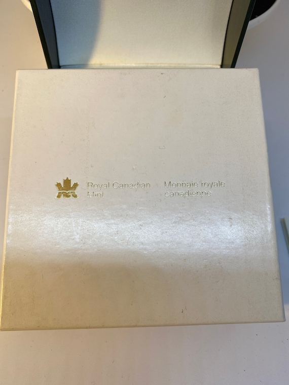 Vintage Watch Selection - ROYAL CANADIAN MINT - Gem