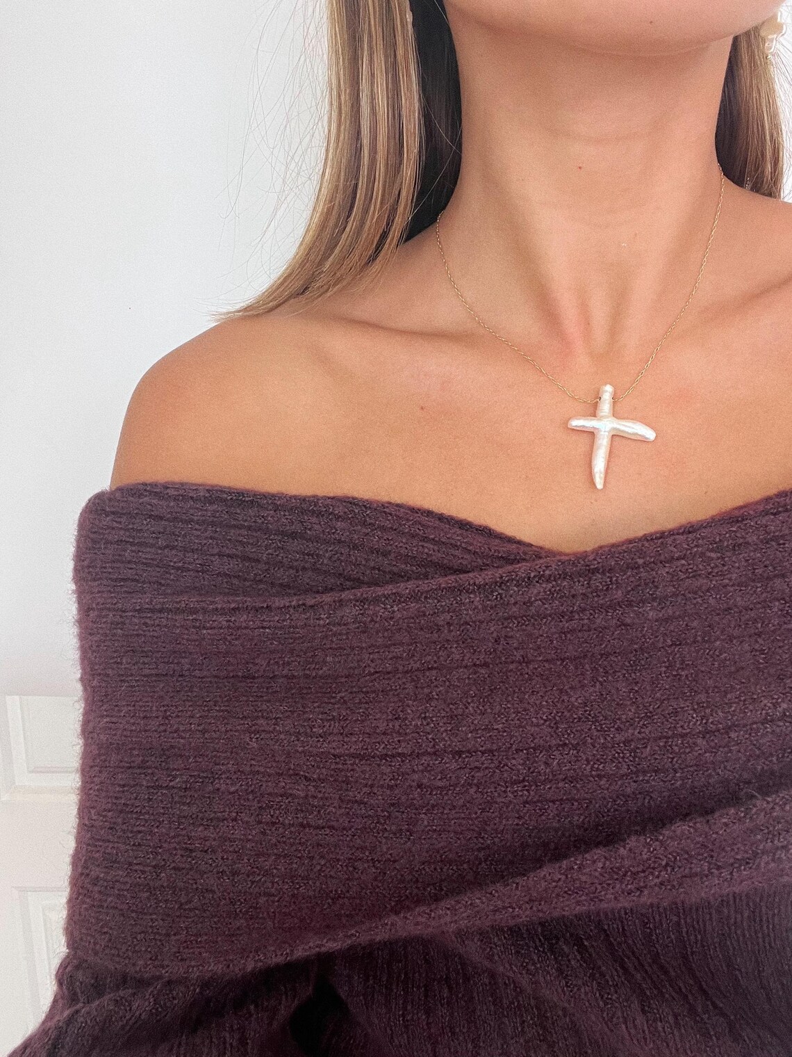 Dainty Cross Necklace - Etsy