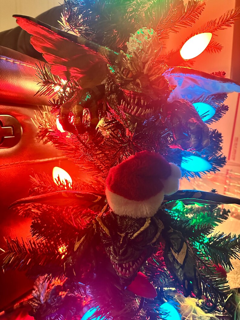 Peek a Boo Gremlins! Grinch! - Etsy