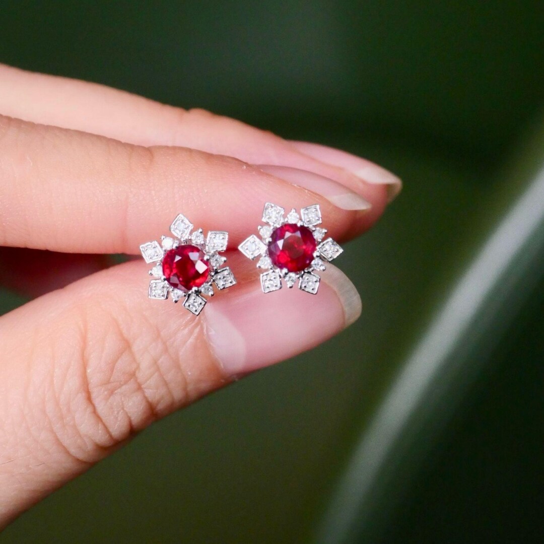 Luxurious Vintage Natural Ruby Studs in 18k White Gold/real Ruby ...