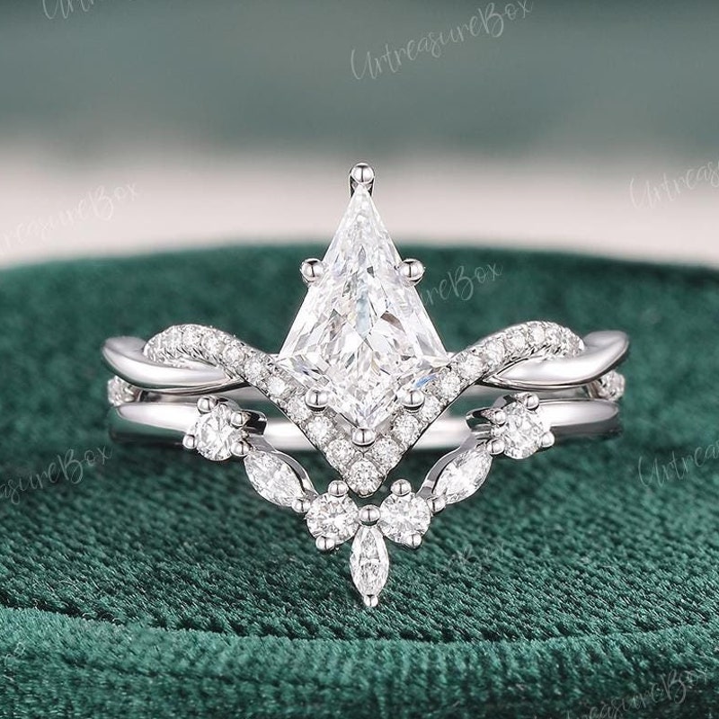 Kite Diamond Ring - Etsy