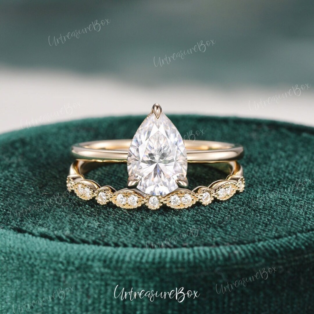Pear Shaped Engagement Ring Set Moissanite Solid Yellow Gold Plain Band ...