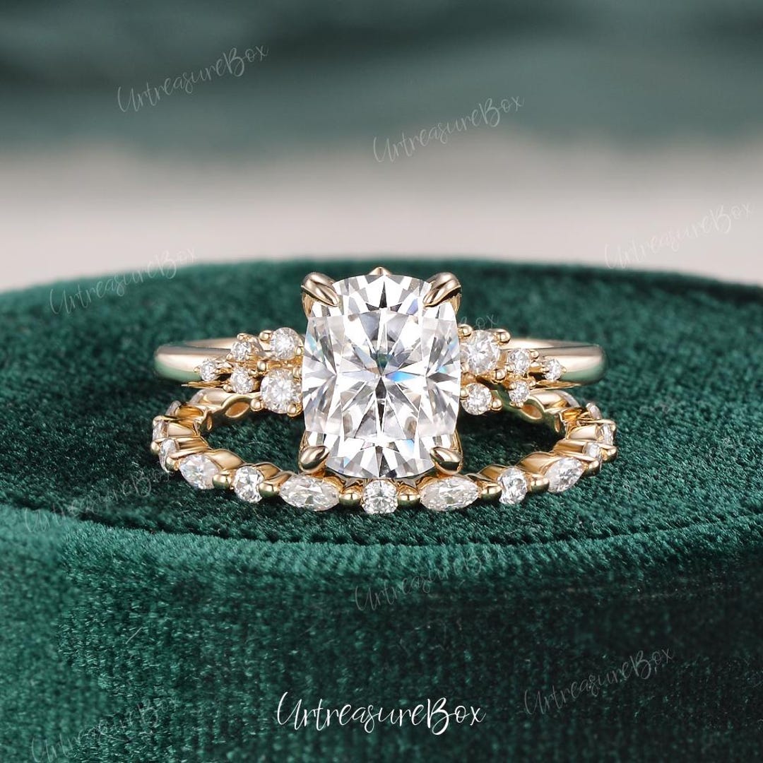Unique Cushion Cut Moissanite Engagement Ring Set Solid Gold Ring ...
