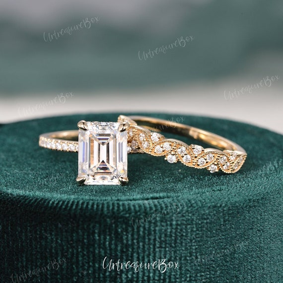 Art Deco Hidden Halo 2.5ct Emerald Cut Moissanite Anello di fidanzamento Set Vintage Set da sposa Oro rosa Vine Stacking Ring Leaf Set di fedi nuziali Etsy Italia