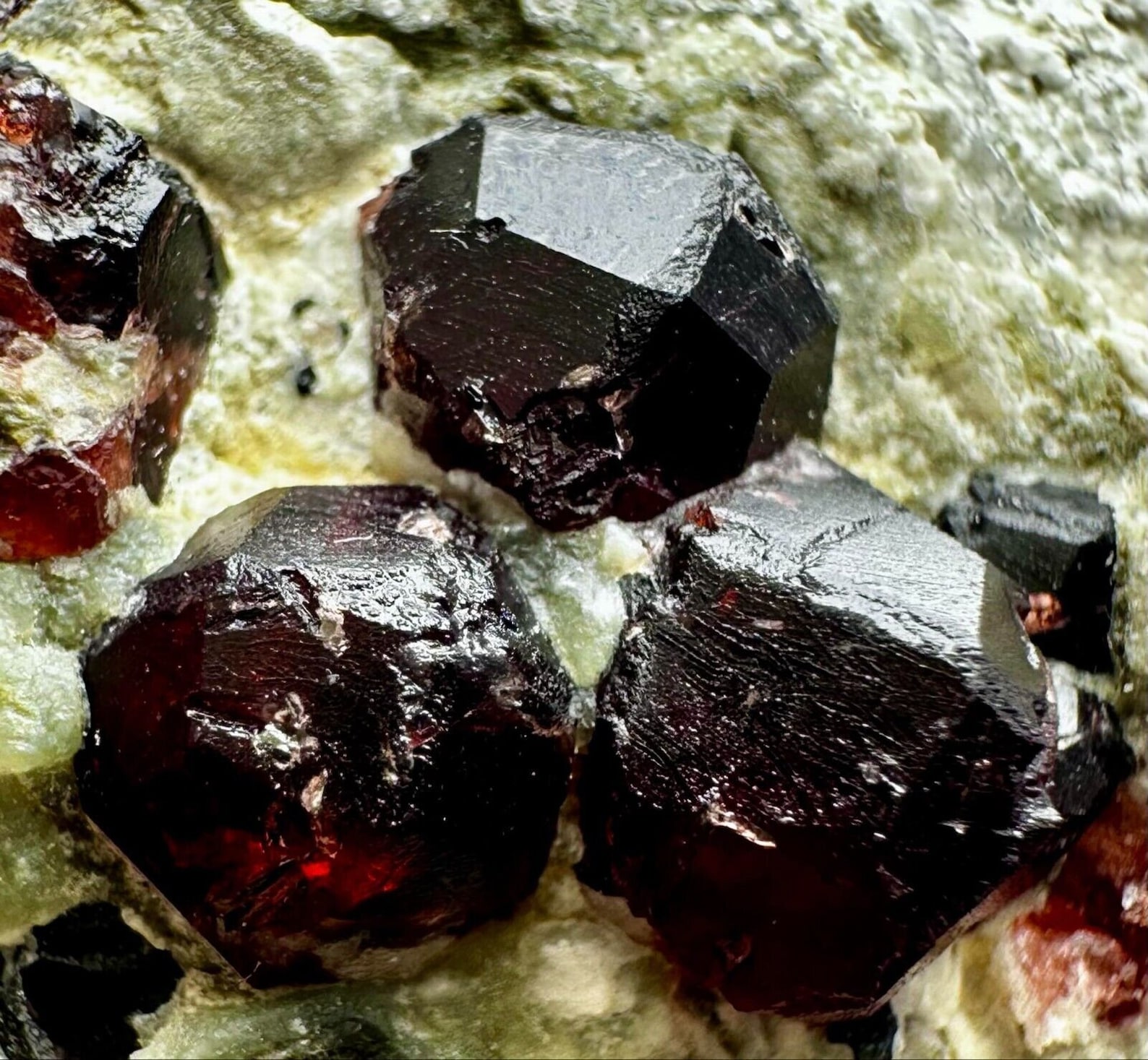 HUGE Almandine Garnet on Matrix 407 Gm Garnet Gemstone Calcite Matrix ...