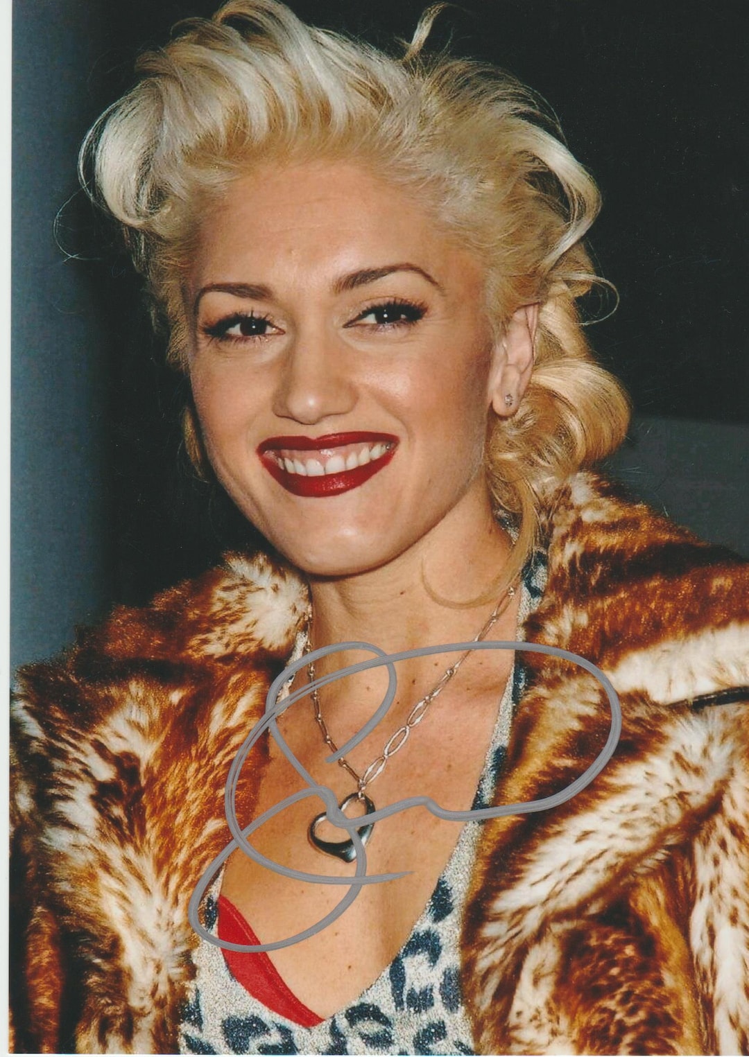Gwen Stefani Autograph - Etsy