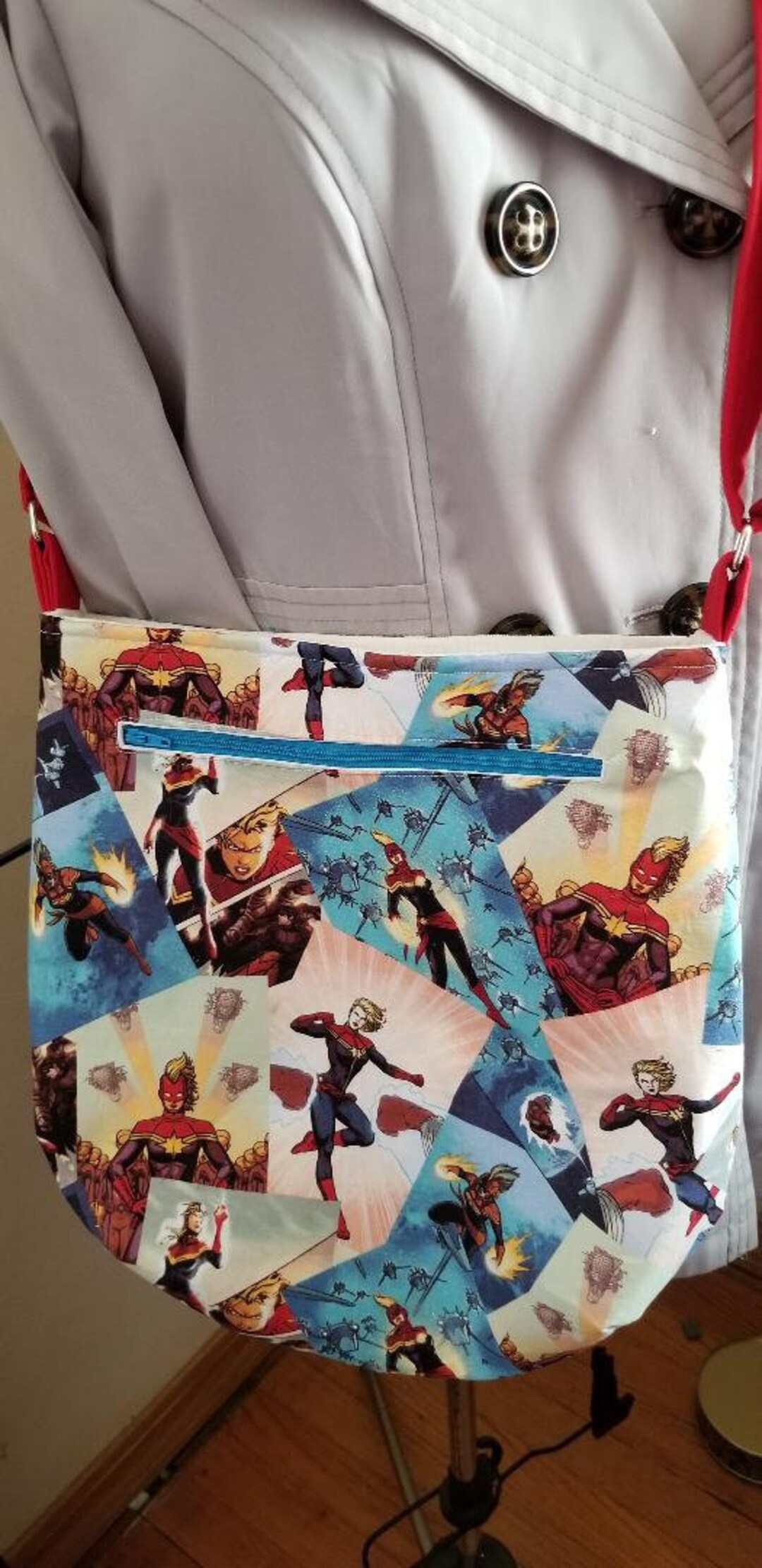 Disney Avengers Captain Marvel Cross-body Tote Purse Hobo Bag Handbag ...