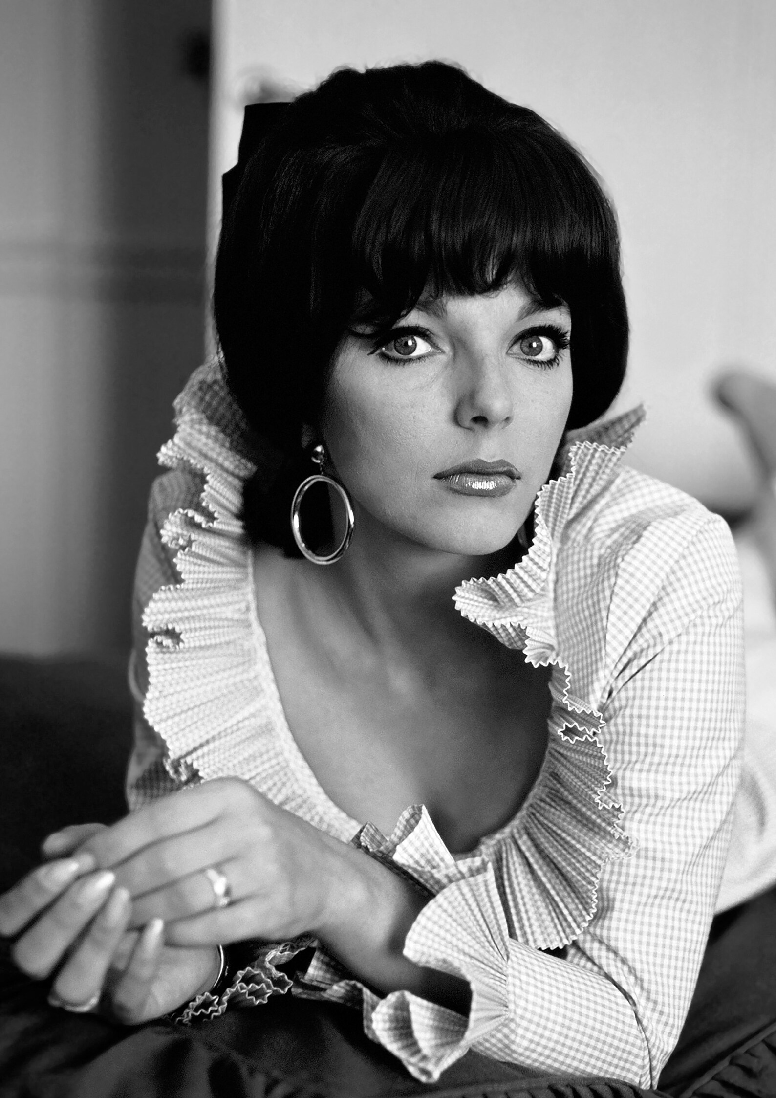 Joan Collins Monochrome Photo Print 05 A4 Size 210 X 297mm Etsy