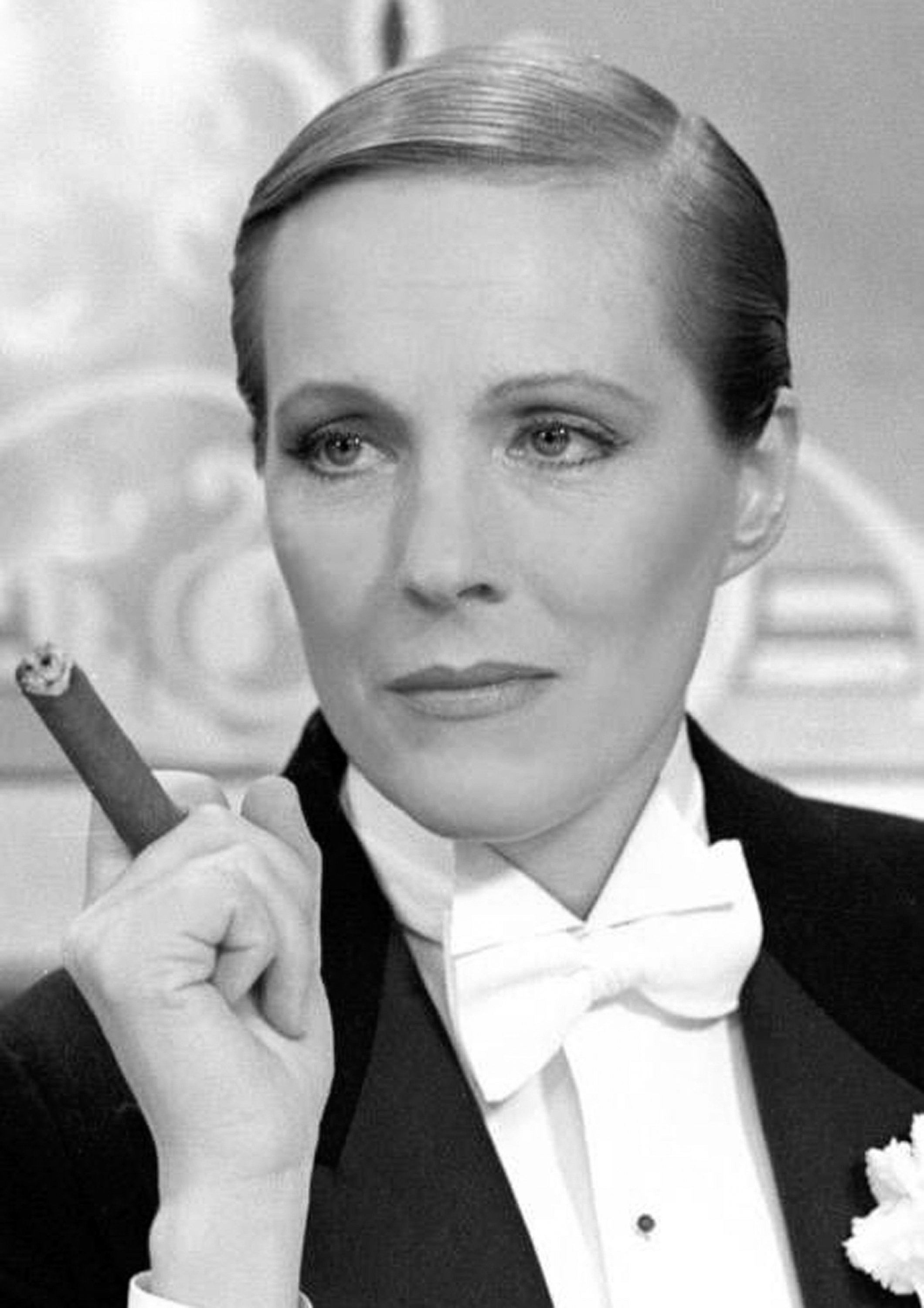 Julie Andrews Monochrome Photo Print 09 A4 Size 210 X 297mm Etsy