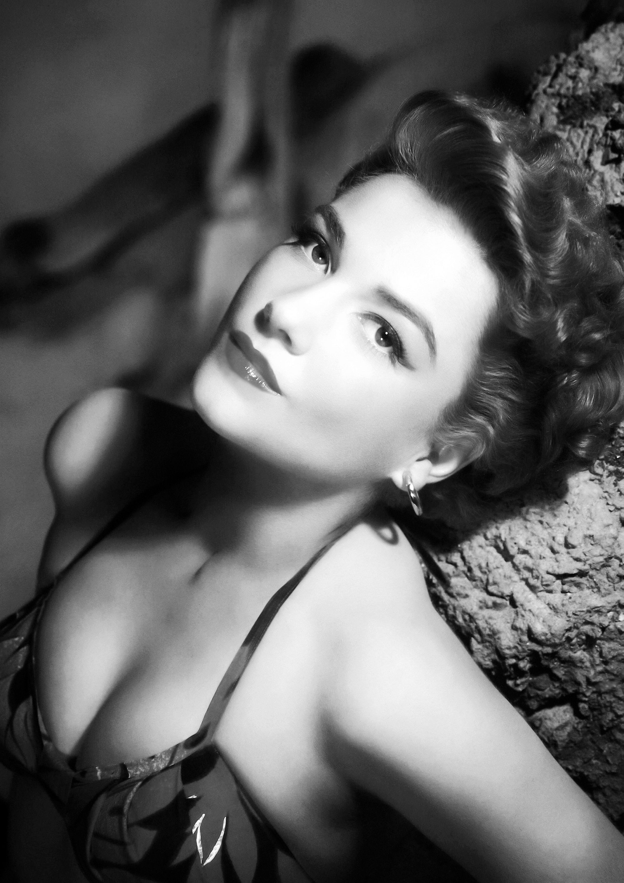 Anne Baxter 1985