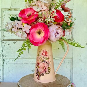 Cottage Pitcher Centerpiece - Etsy