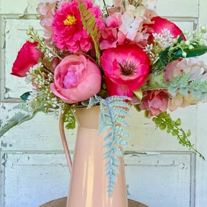 Cottage Pitcher Centerpiece - Etsy